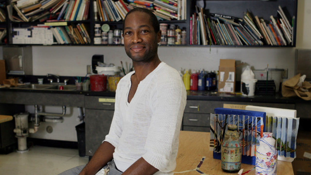 Art teacher changed a student's grade for $50; now he's being fined ...