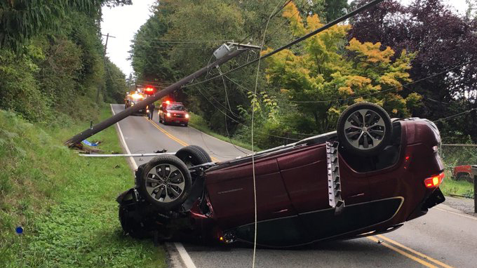 Single-car crash takes out power pole, causes area outage