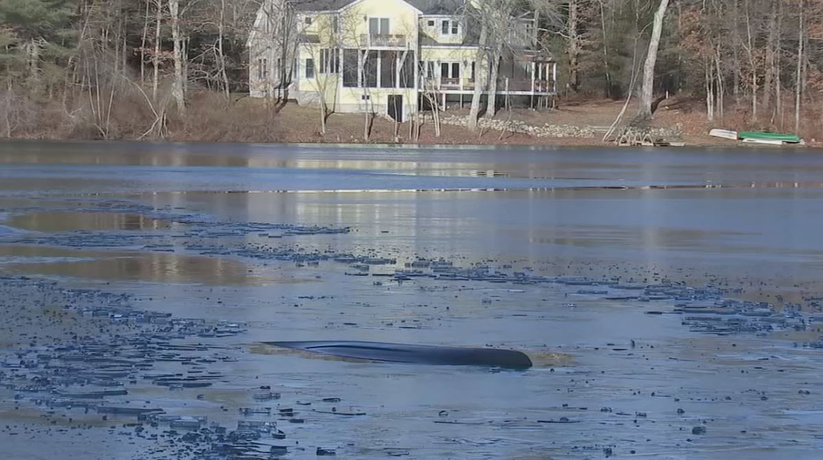 2 men rescued from icy Hanson pond after boat capsizes
