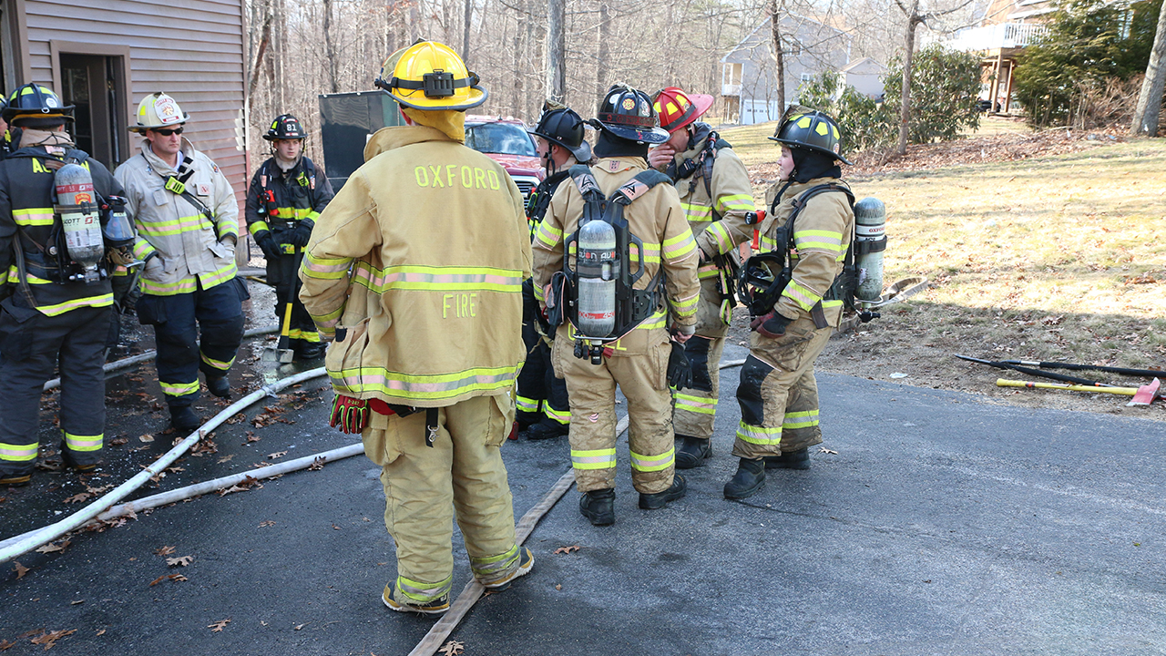 Authorities investigating fatal garage fire in Oxford – Boston 25 News