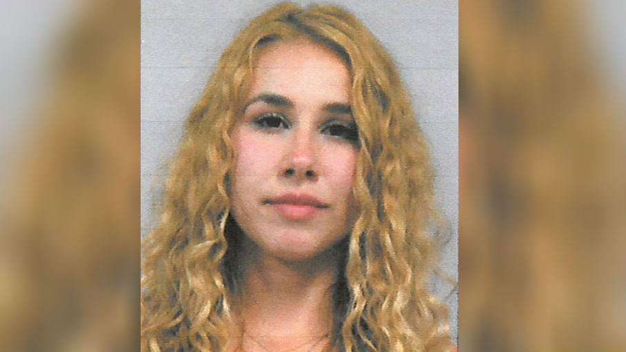 Former ‘American Idol' contestant Haley Reinhart arrested for punching ...