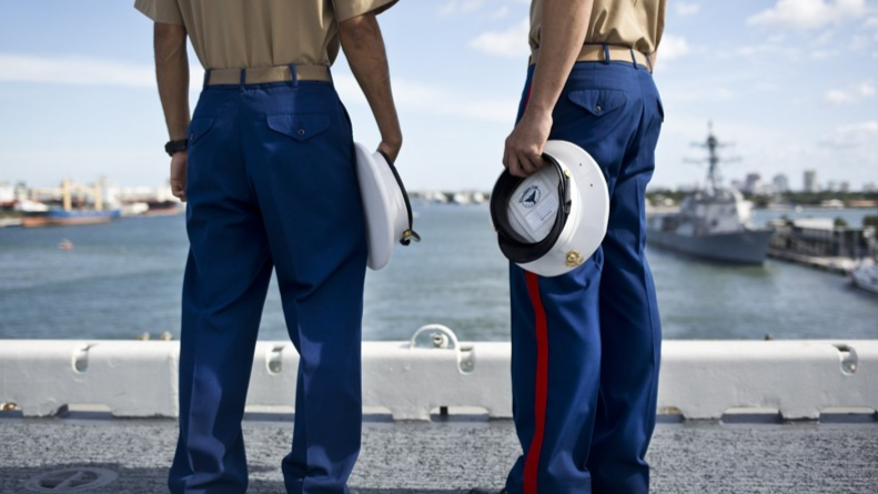 Ex-Navy doc offers free surgery for transgender military patients