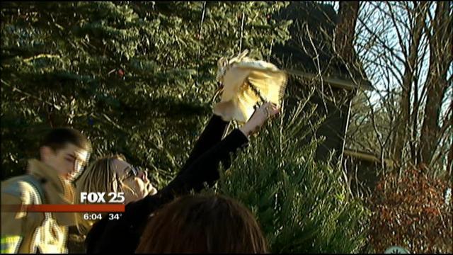 Sandy Hook teacher describes how she kept her students safe during ...