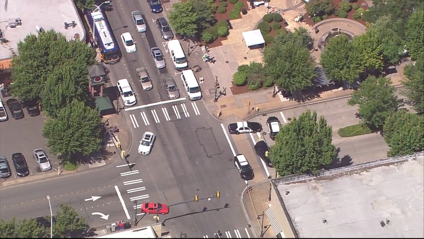 Renton Transit Center closes as police respond to suspicious package