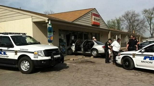 Driver crashes vehicle into Moon Township convenience store – WPXI