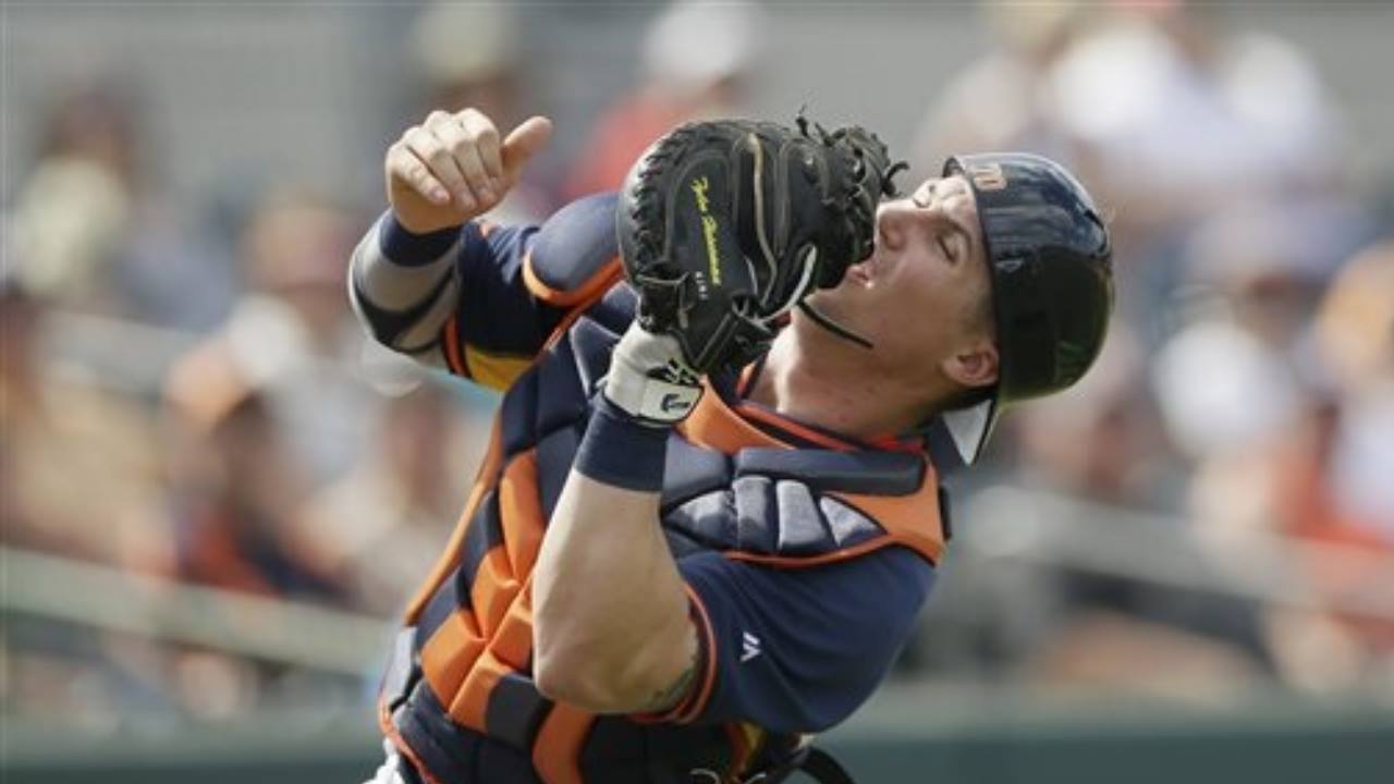 Diamondbacks' Tyler Heineman wows teammates with card tricks – KIRO 7 ...