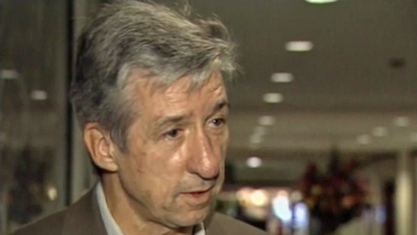 Anti-Vietnam War activist Tom Hayden dies – KIRO 7 News Seattle