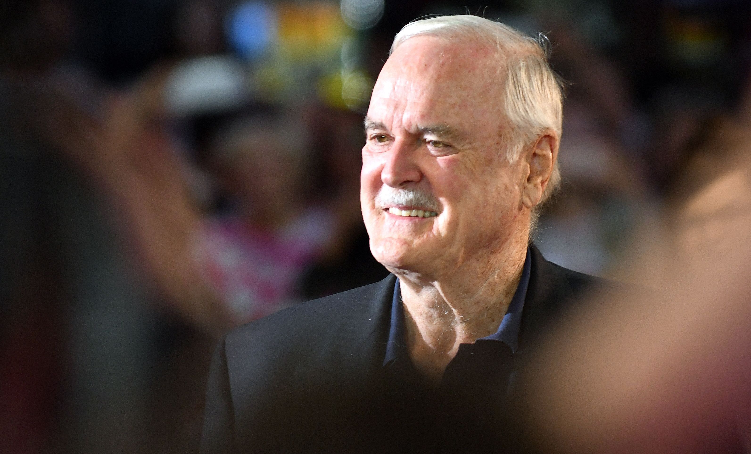 John Cleese riffs with TV critics: And now for something completely ...