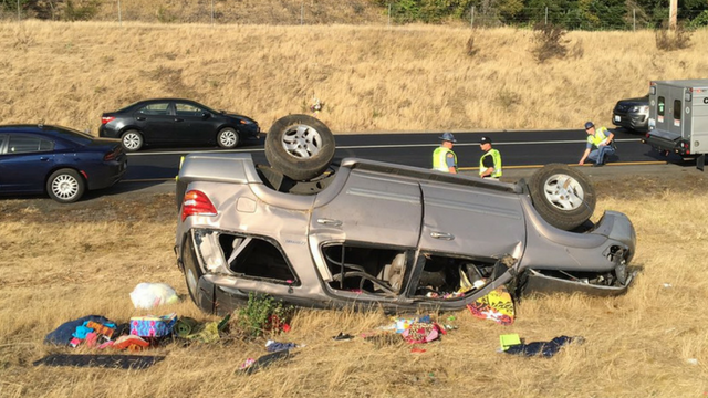 Child, 2 grandparents killed in southwest Washington crash