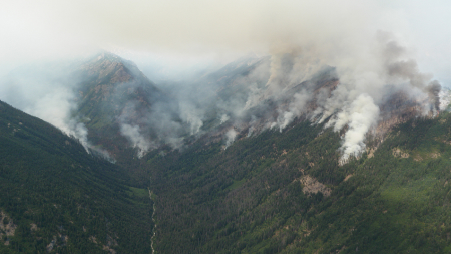 Wildfire started by lightning burning in Washington state's Glacier ...