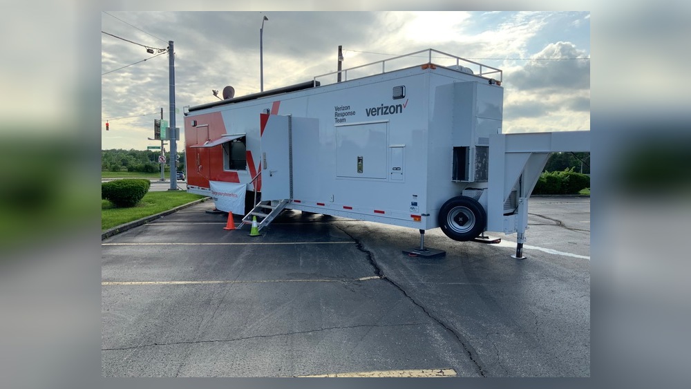 Verizon offers mobile unit for storm victims to charge phones, contact ...